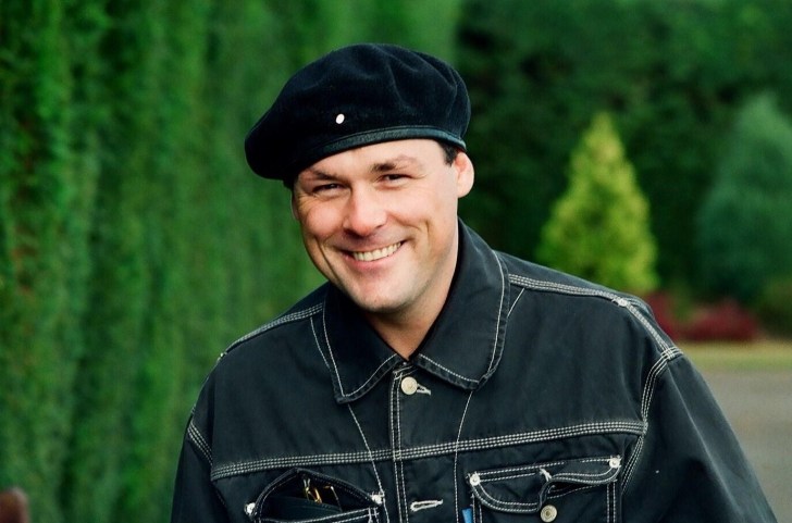 Billy MacKenzie – THE NEW VINYL VILLAIN