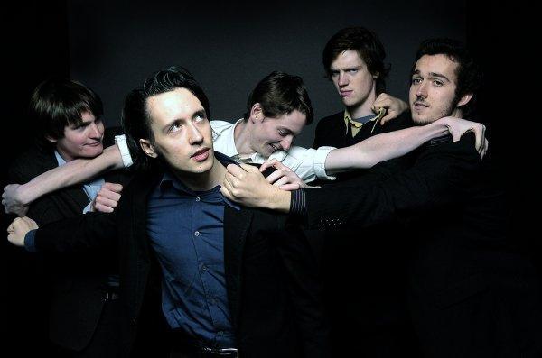 SATURDAY’S SCOTTISH SONG : #194 : THE LOW MIFFS – THE NEW VINYL VILLAIN